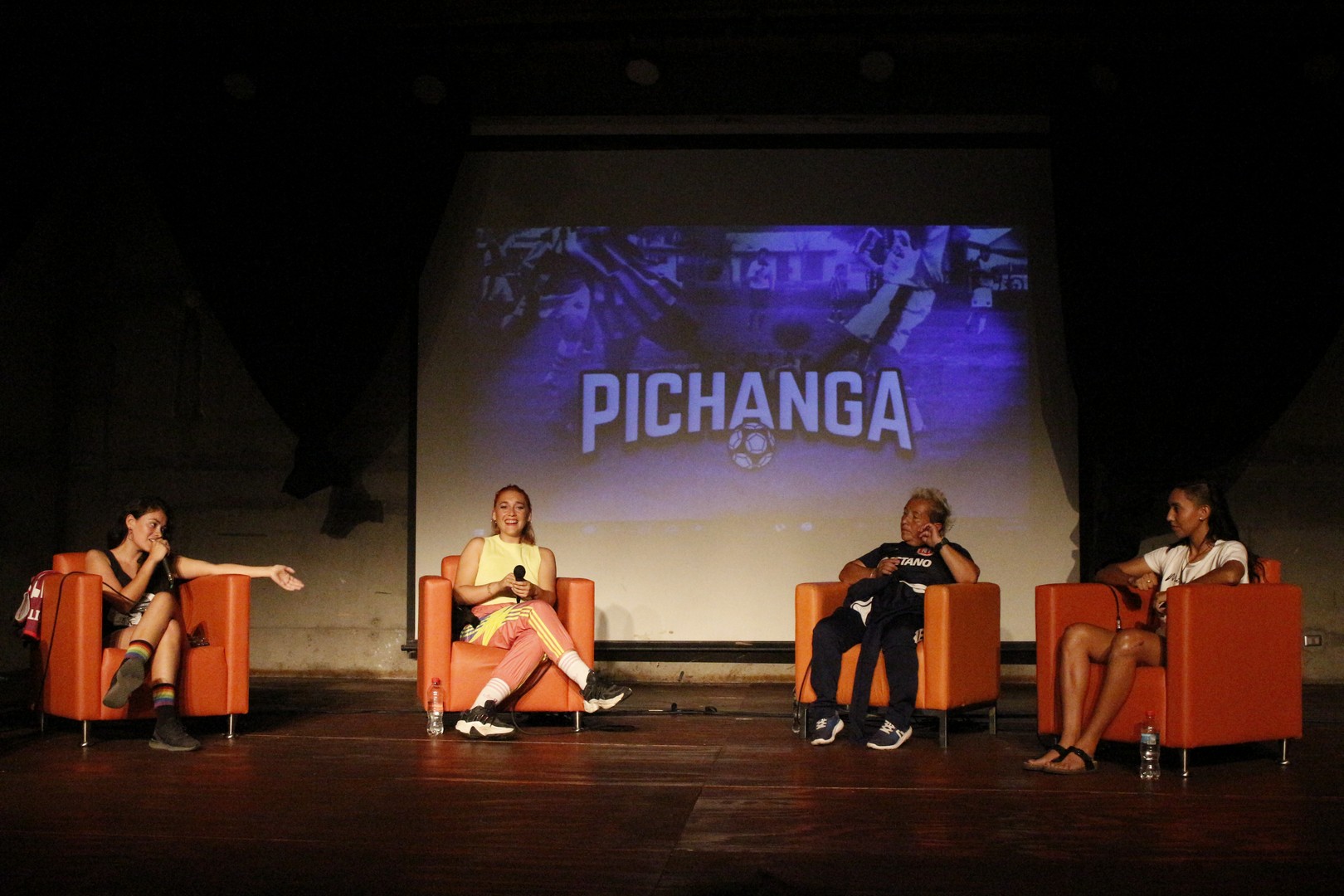 Biblioteca de Santiago celebra el Día del Deporte con Feria Pichanga ...